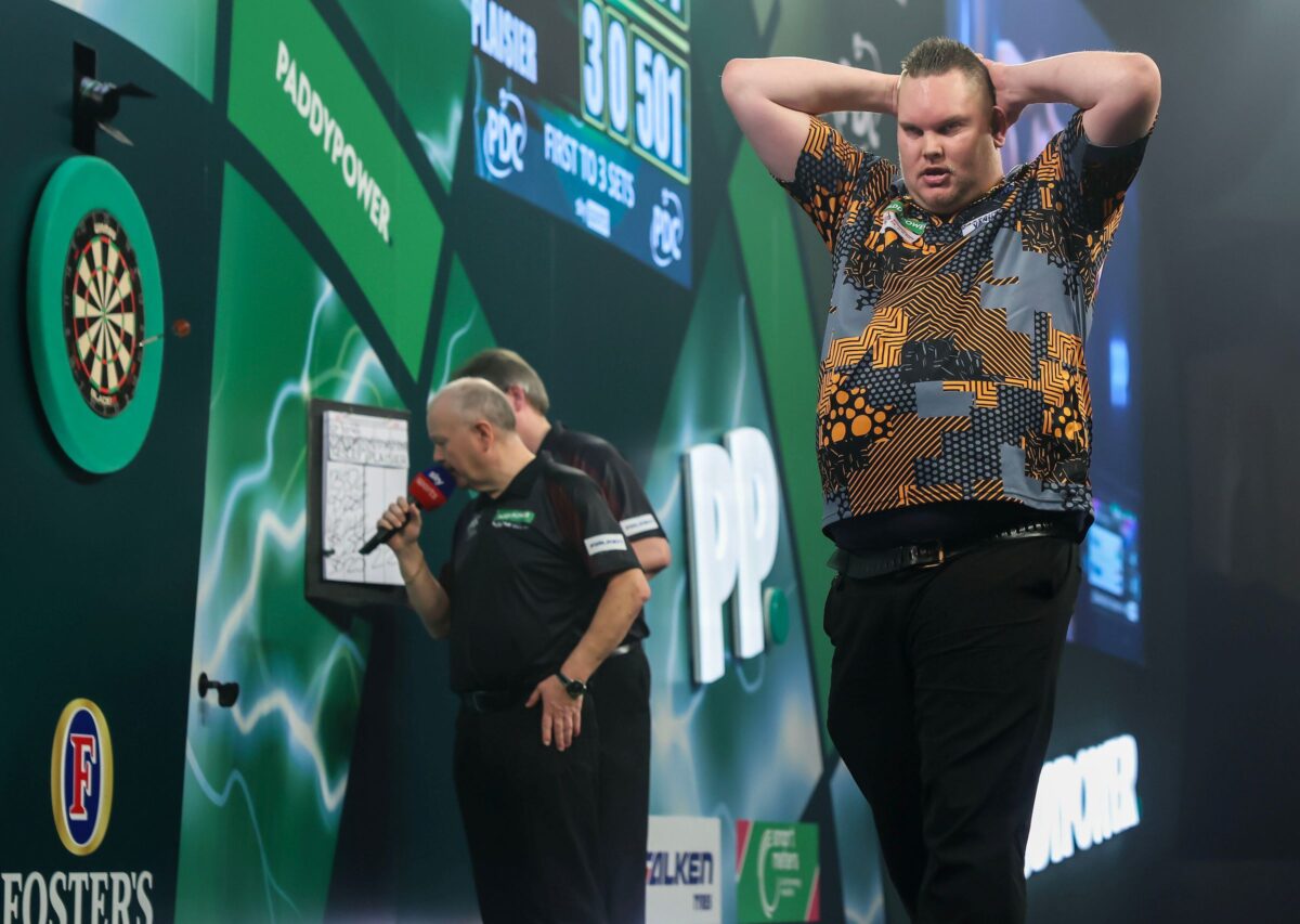 Dart WM 2026: Schindler nervenstark mit Top-Timing, Price krachend raus ...
